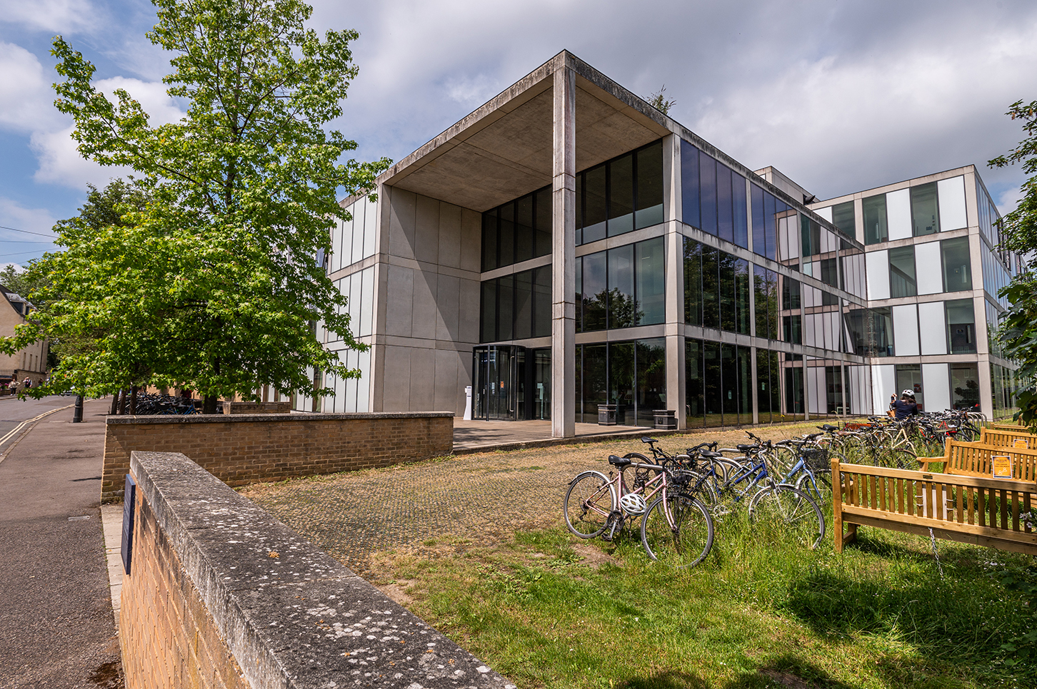 DPIR commits £900k to graduate funding for this year’s applicants | DPIR